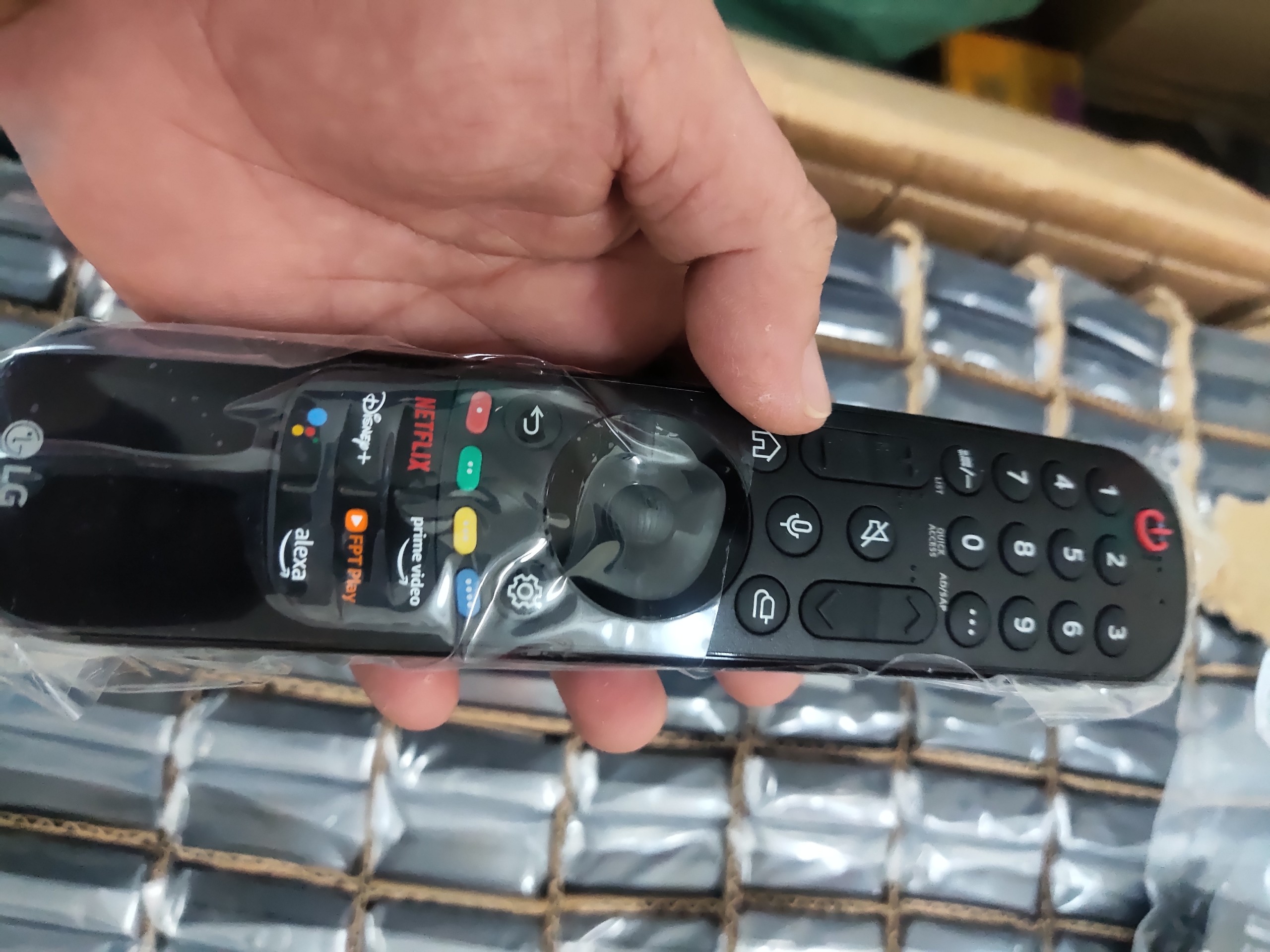 Điều khiển tivi LG MR22 dùng cho tivi từ cuối 2017 đến 2022- có giọng ...