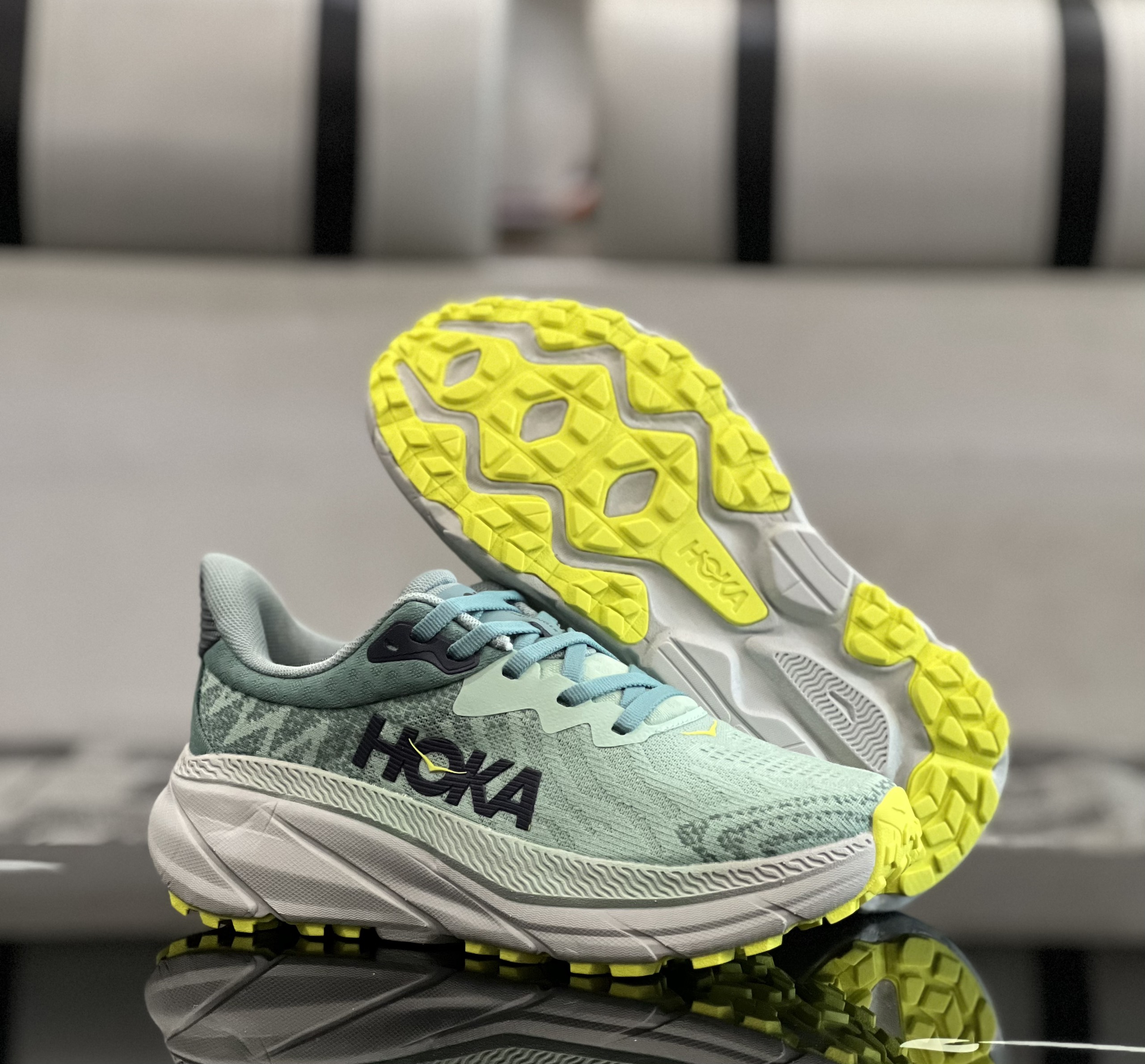 Giày Chạy Bộ Gym Hoka One One Challenger ART 7 - Hàng Hiệu Xách Tay ...
