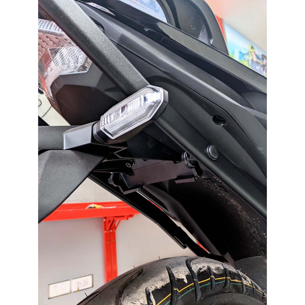 Baga GIVI HRX Winner X V1 V2 V3 GIVI Mẫu mới HRX Có Đèn Chịu Lực Cao ...