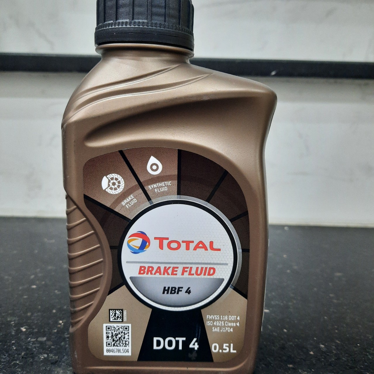 Dầu thắng (dầu phanh) DOT4 Total HBF 4 0.5L lít Singapore | Lazada.vn