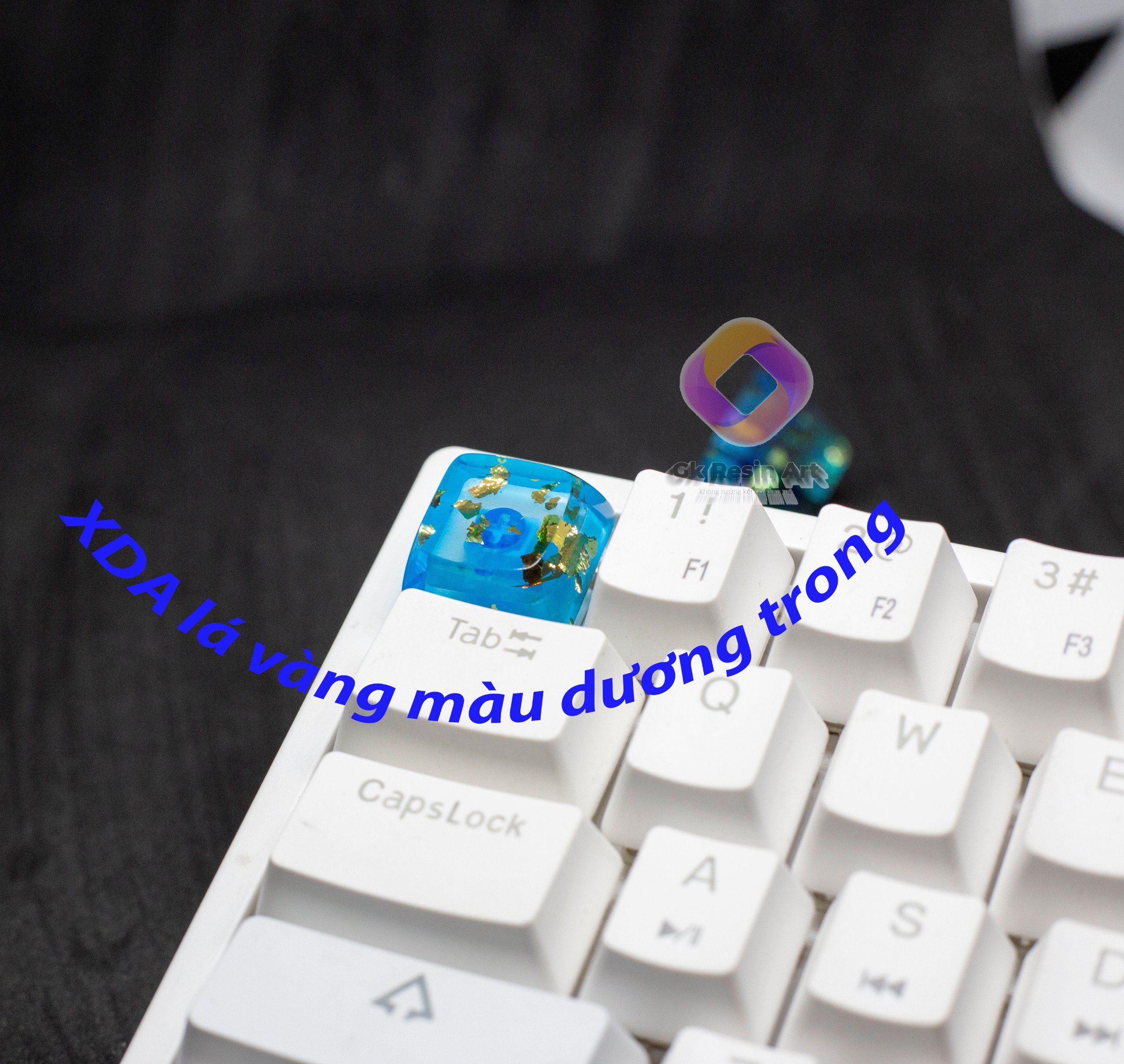 Keycap resin lá vàng màu trong suốt xuyên led trang trí bàn phím cơ ...