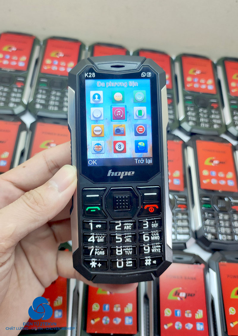 Điện thoại 4 sim Hope K28 đổi gọng nói pin khủng loa to cho người già ...