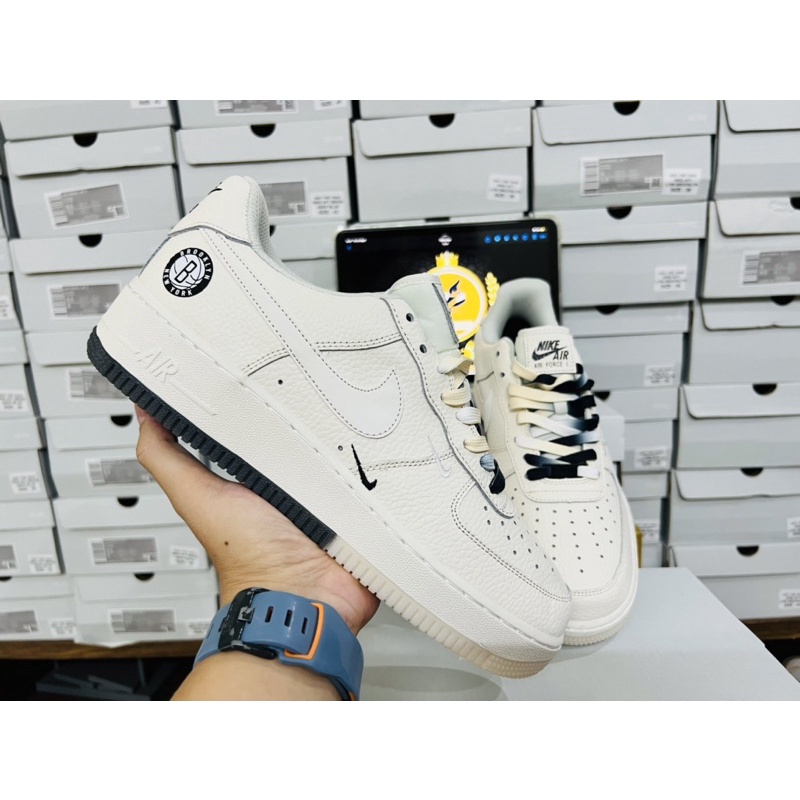 Giày AF1 đế âm dương hai màu đen trắng Giày thể thao Air Force 1 Low ...