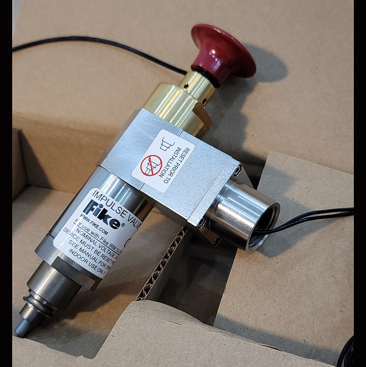 Bộ kích hoạt xả khí van điện từ bình chữa cháy khí sạch IVO Fike Mỹ P/N ...