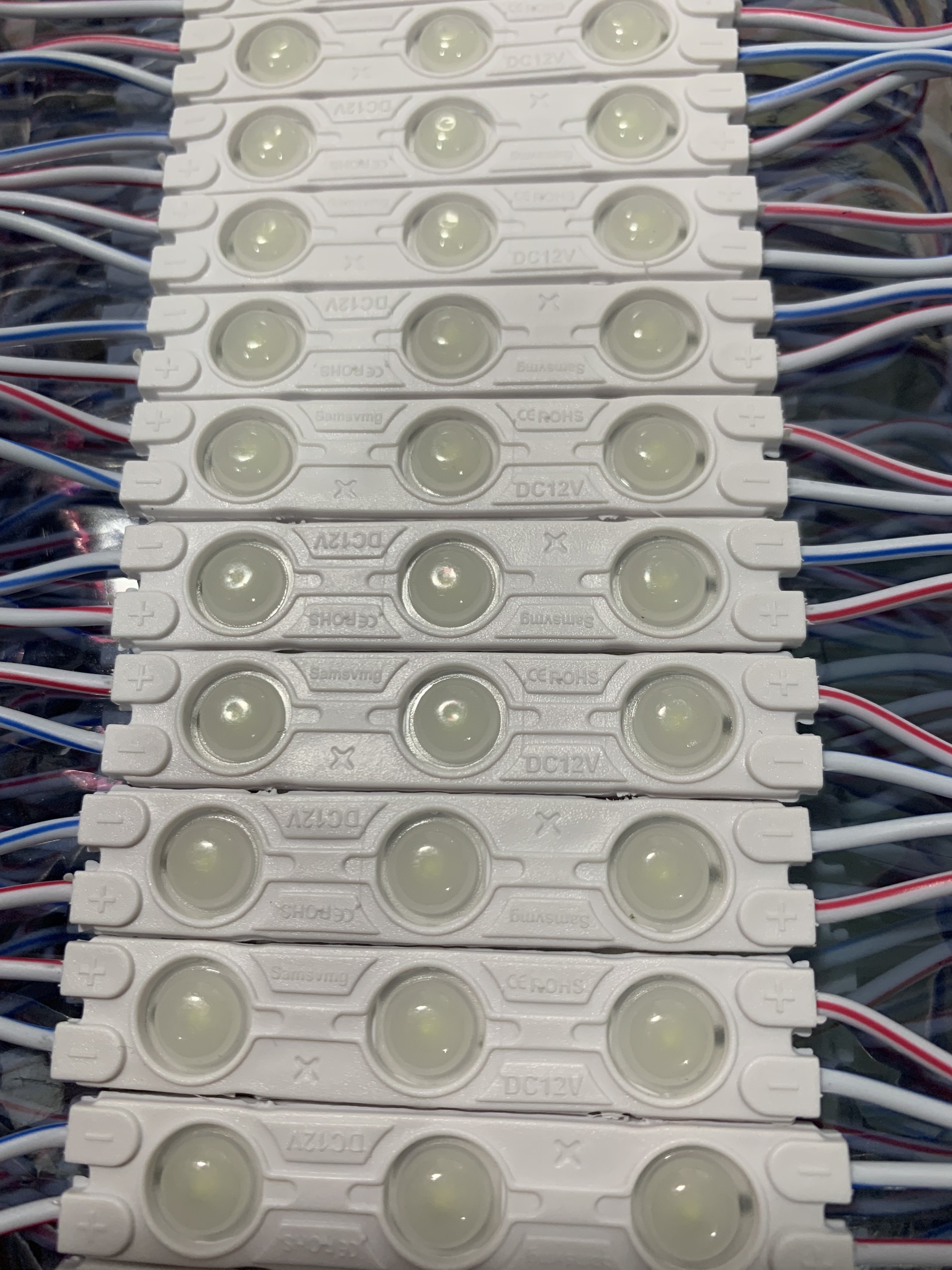 Led hắt 3 bóng 12V 6011 6113- chống nước- chip 2835- 1 vỷ 20 thanh- ánh ...