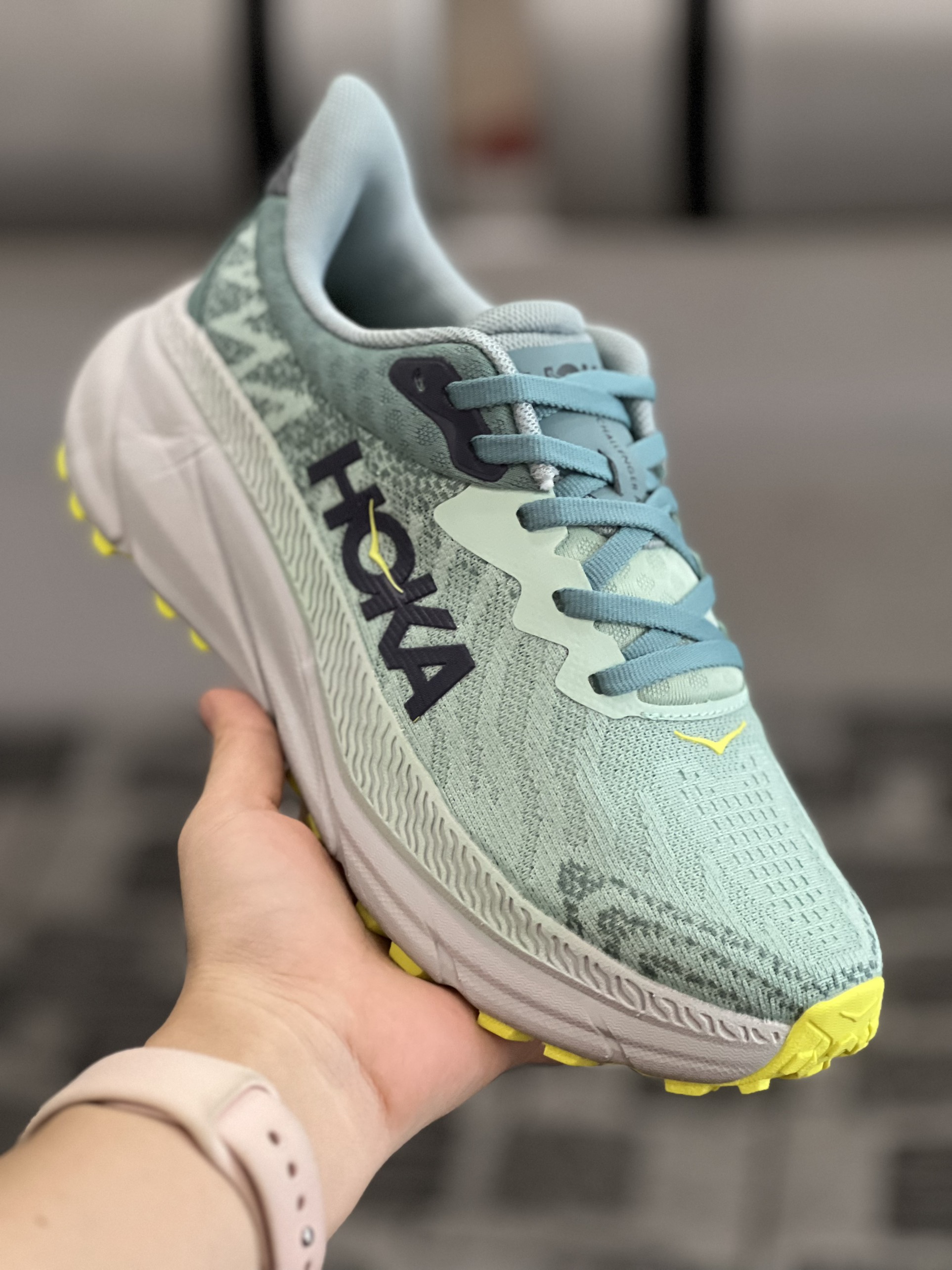 Giày Chạy Bộ Gym Hoka One One Challenger ART 7 - Hàng Hiệu Xách Tay ...