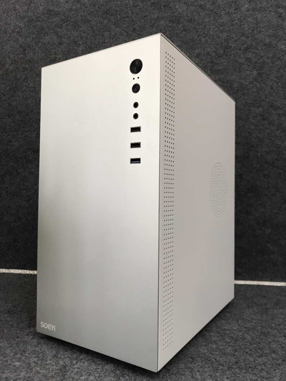 Case Gaming văn phòng Soeyi Q1 màu bạc (Nhôm sang trọng mặt kính ...