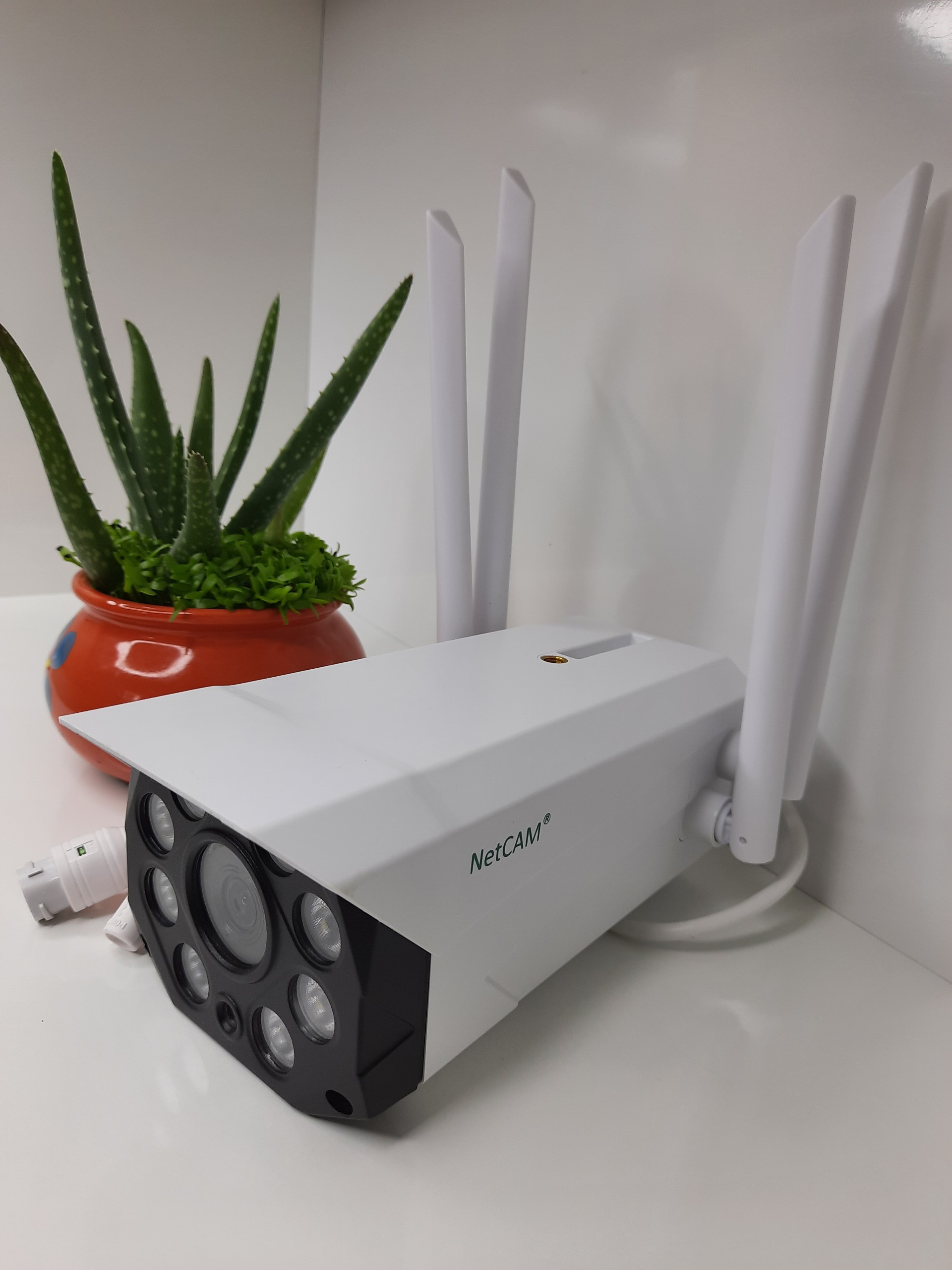 Camera IP WiFi Giám Sát An Ninh NetCAM IPC-W4A 720P Quay quét 360 độ ...