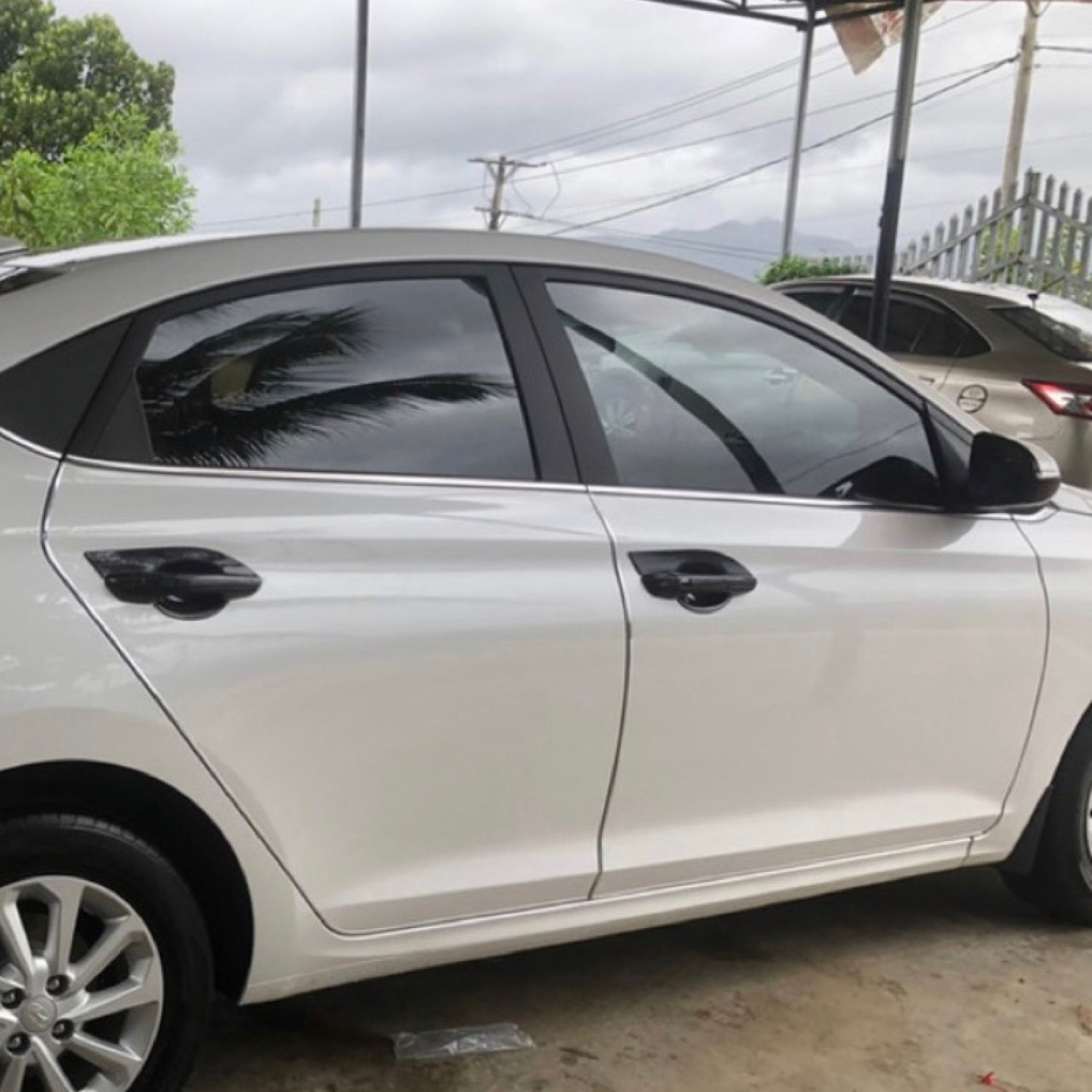 Accent 17- 2023 Phụ kiện Carbon ốp Tay mở cửa Hõm chén lưng Gương nắp ...