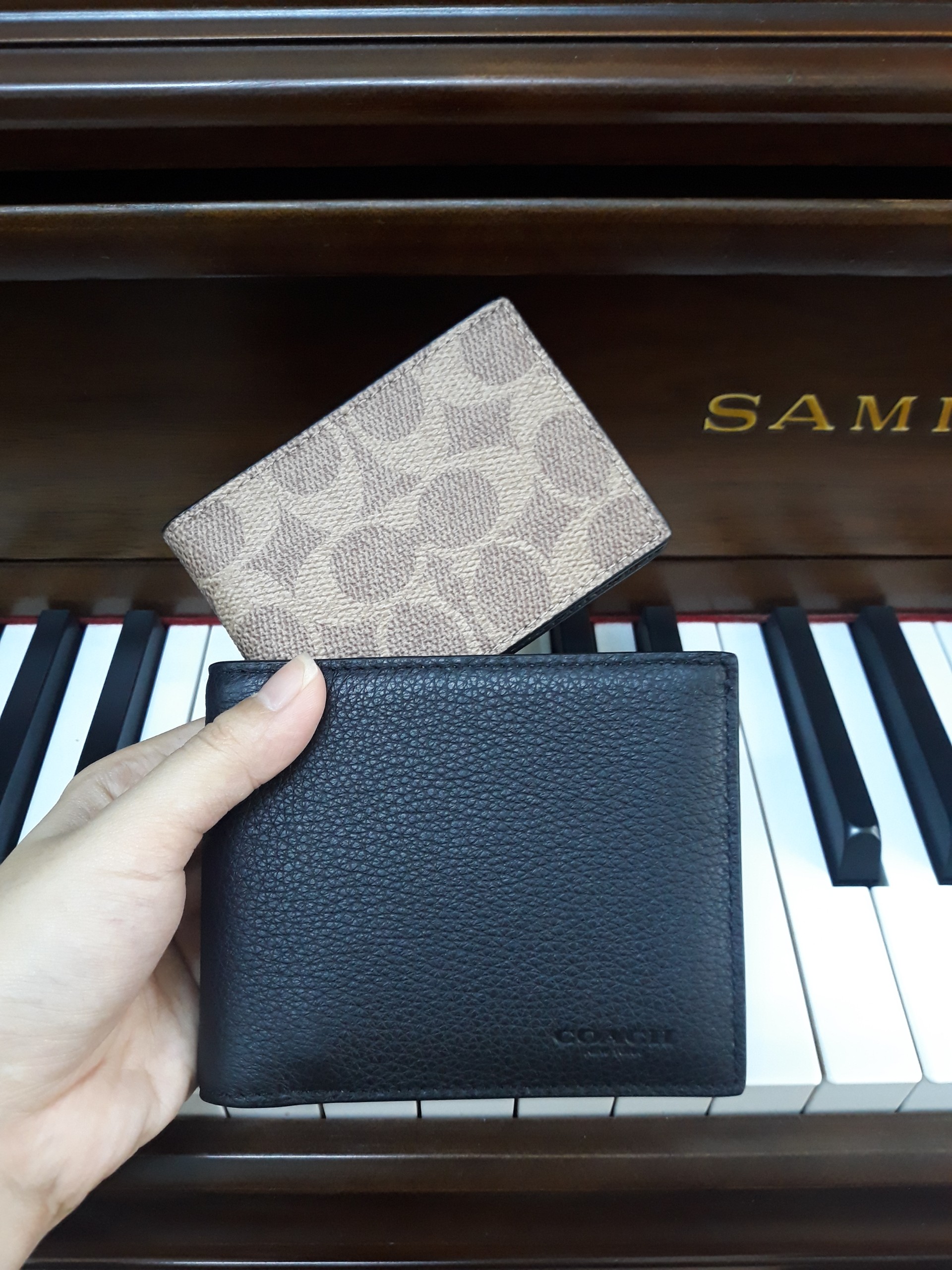 COACH CHARM CHERRY CHÍNH HÃNG - MixASale