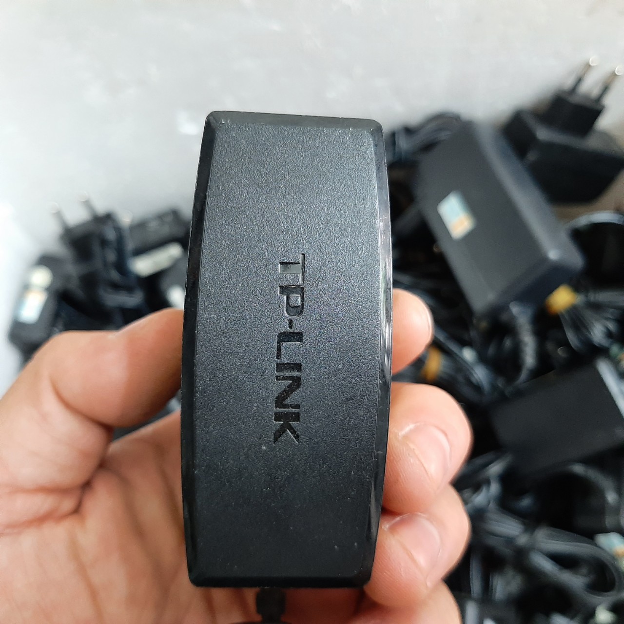 Bộ chuyển nguồn Adapter DC TP Link: 9V - 0.6A (Đầu lớn - Chân cắm nguồn ...