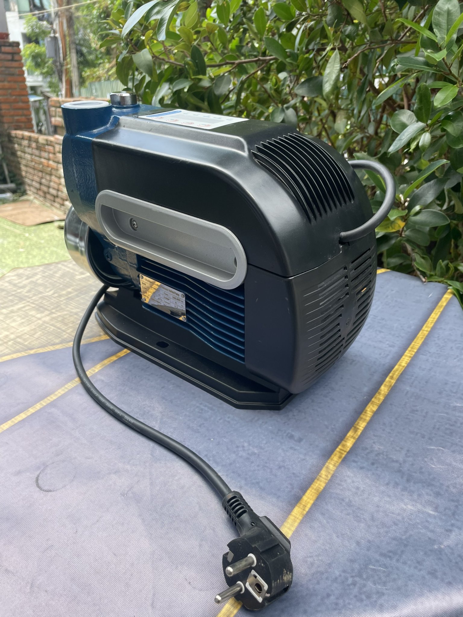 BƠM NƯỚC TĂNG ÁP INVERTER BIẾN TẦN 1100W, EMINENT THÁI LAN | Lazada.vn