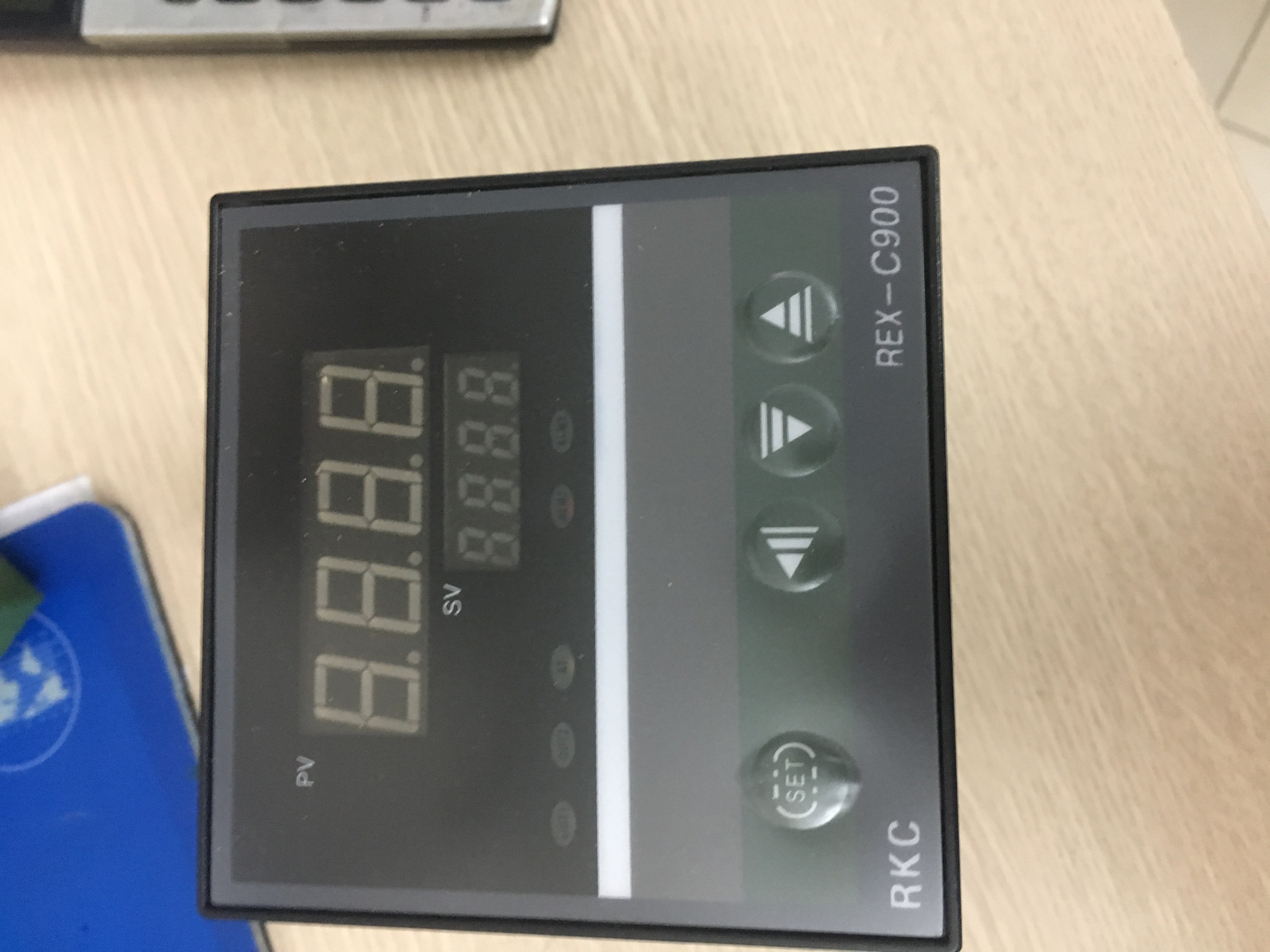 Bộ điều khiển nhiệt RKC REX-C900