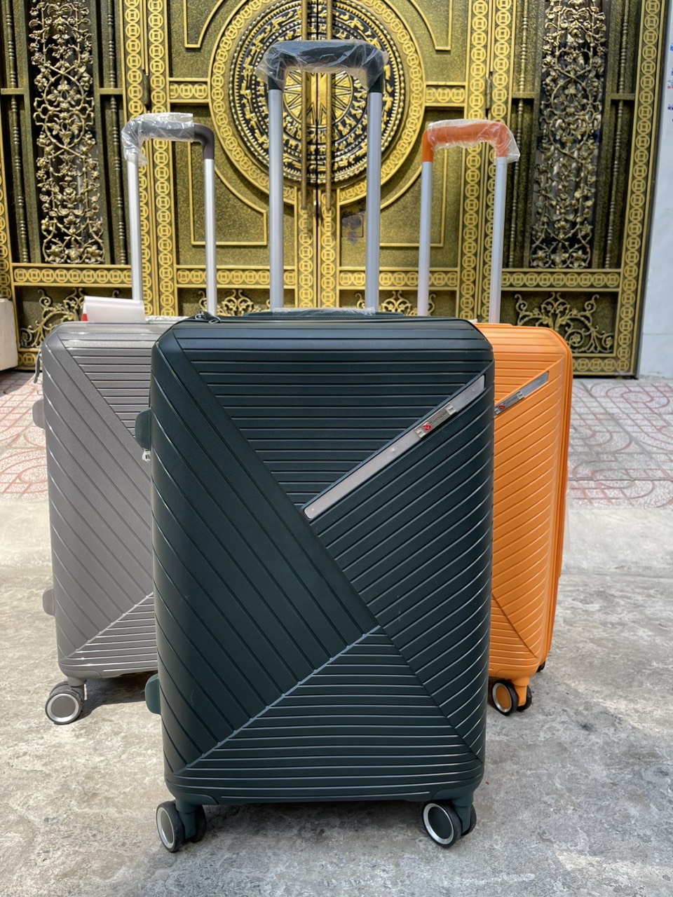 Vali Samsonite Hartlan size M 24 inch (màu tím bạc) - MixASale