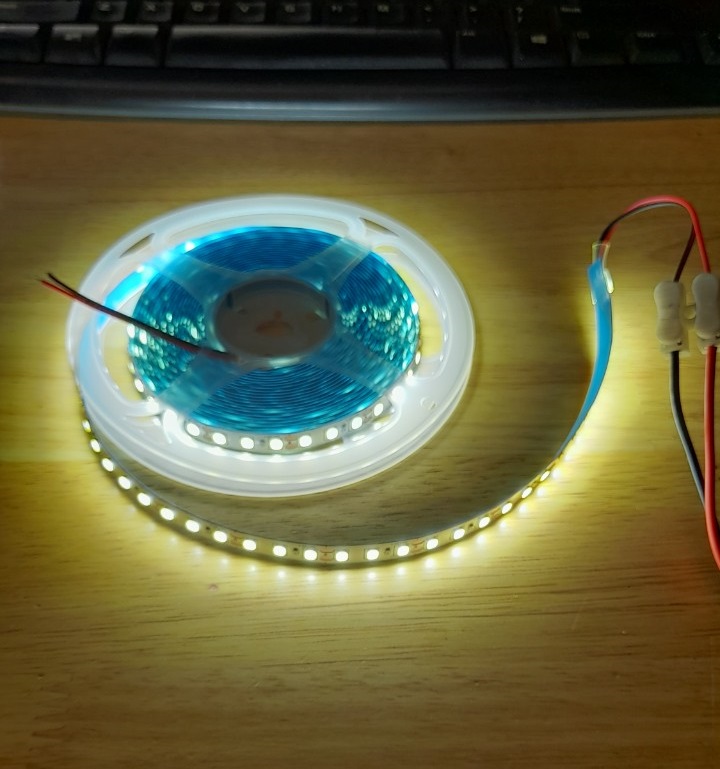 Dây led dán 12v 120 bóng/m, cuộn 5 mét, led dán 2835 ánh sáng vàng ...