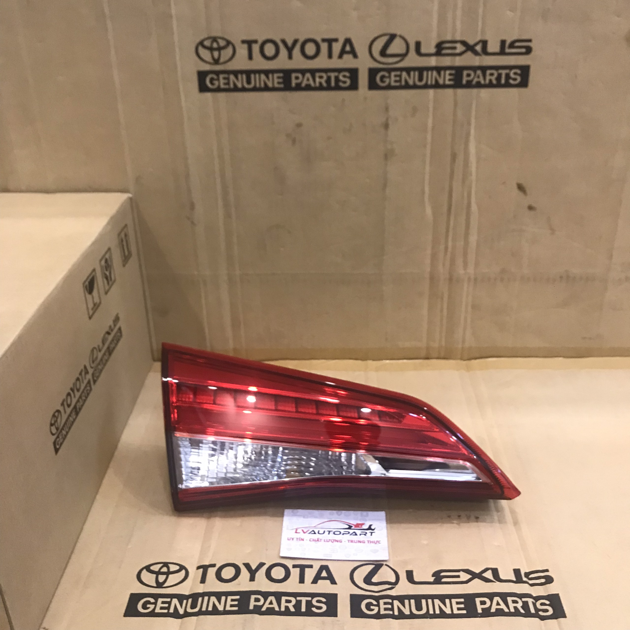 Đèn hậu trong Toyota Vios có led (2018_2021) - 81581-0D490 – 81591 ...