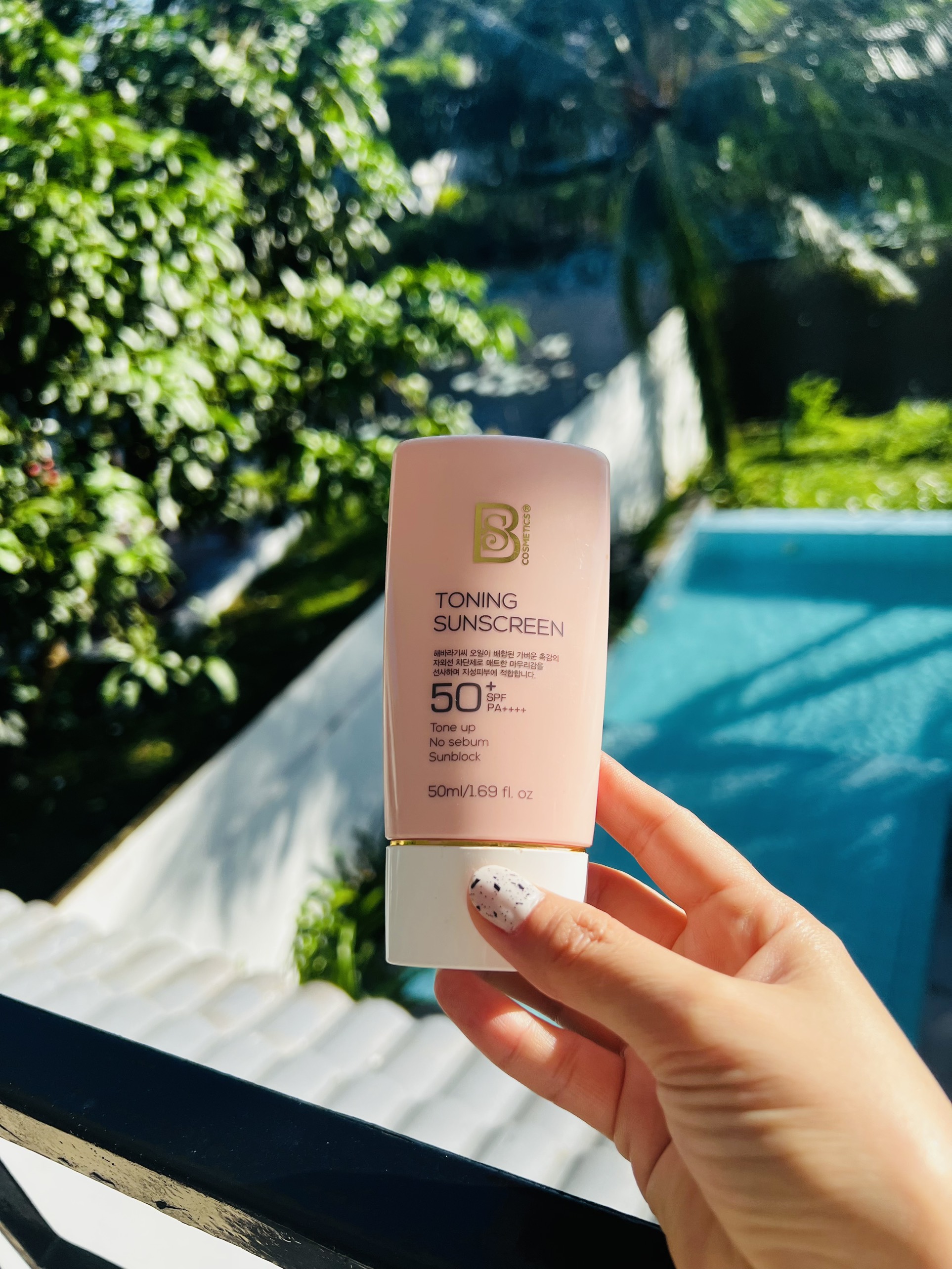 Kem chống nắng nâng tone/dưỡng ẩm từ Saffron - BS Cosmetic | Lazada.vn