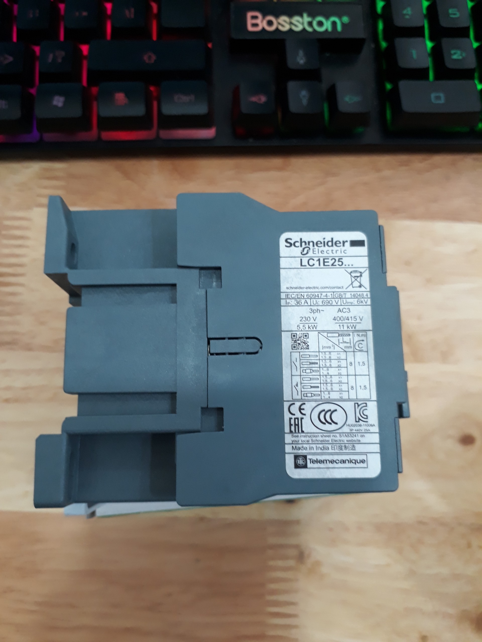 Contactor Schneider LC1E.M5 Loại ( 6A - 9A - 12A ) 1NC 220V Hàng Chính ...