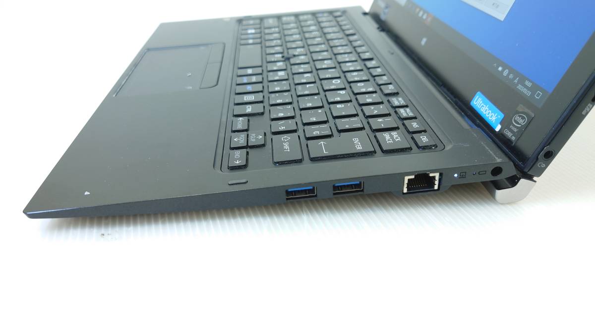 Toshiba dynabook R82 màn 12.5 Core M-5Y10C 4GB 128GB cảm ứng - MixASale