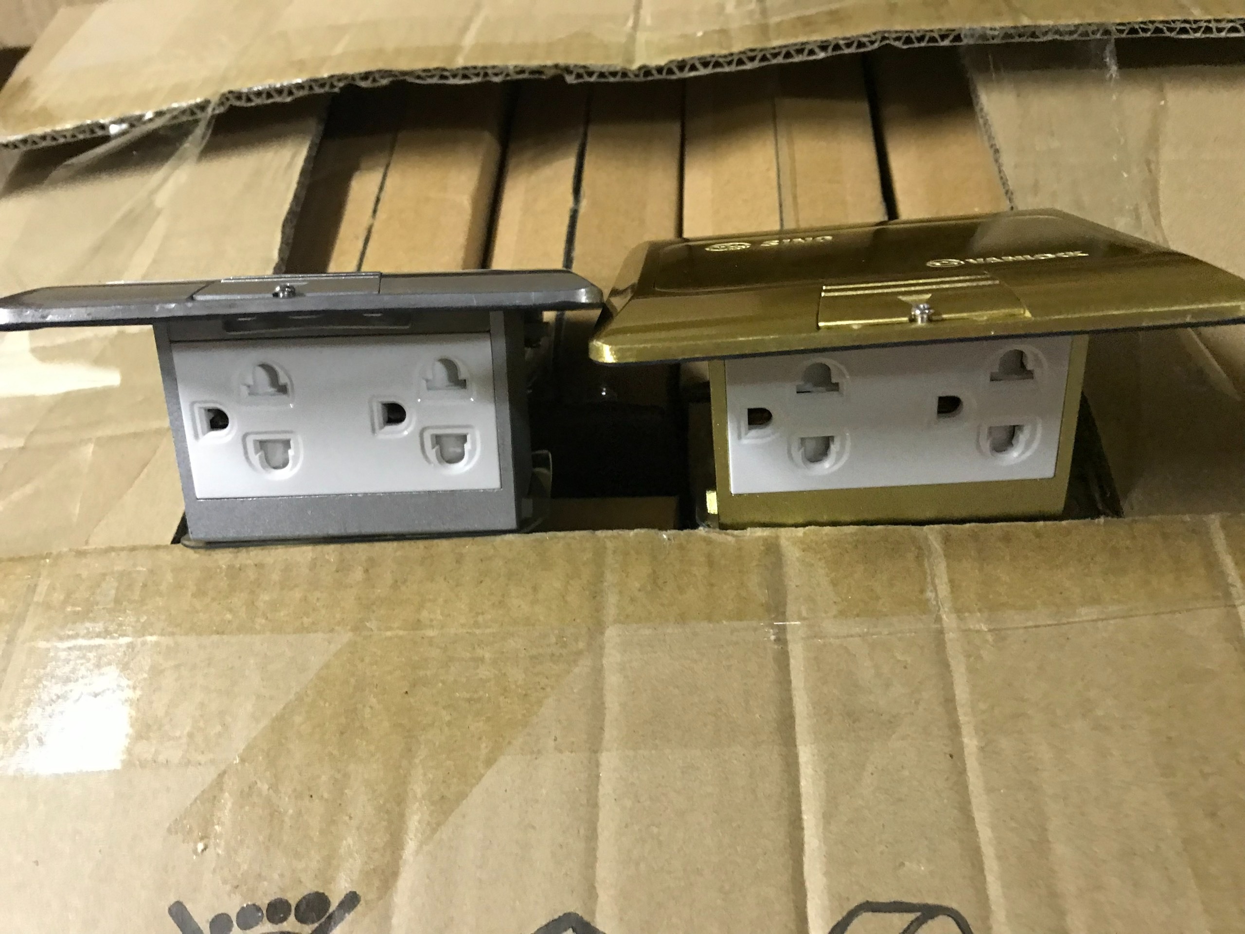 Bộ ổ cắm âm sàn đôi 3 chấu Sino ( S18CCUE2 + modul ) | Lazada.vn