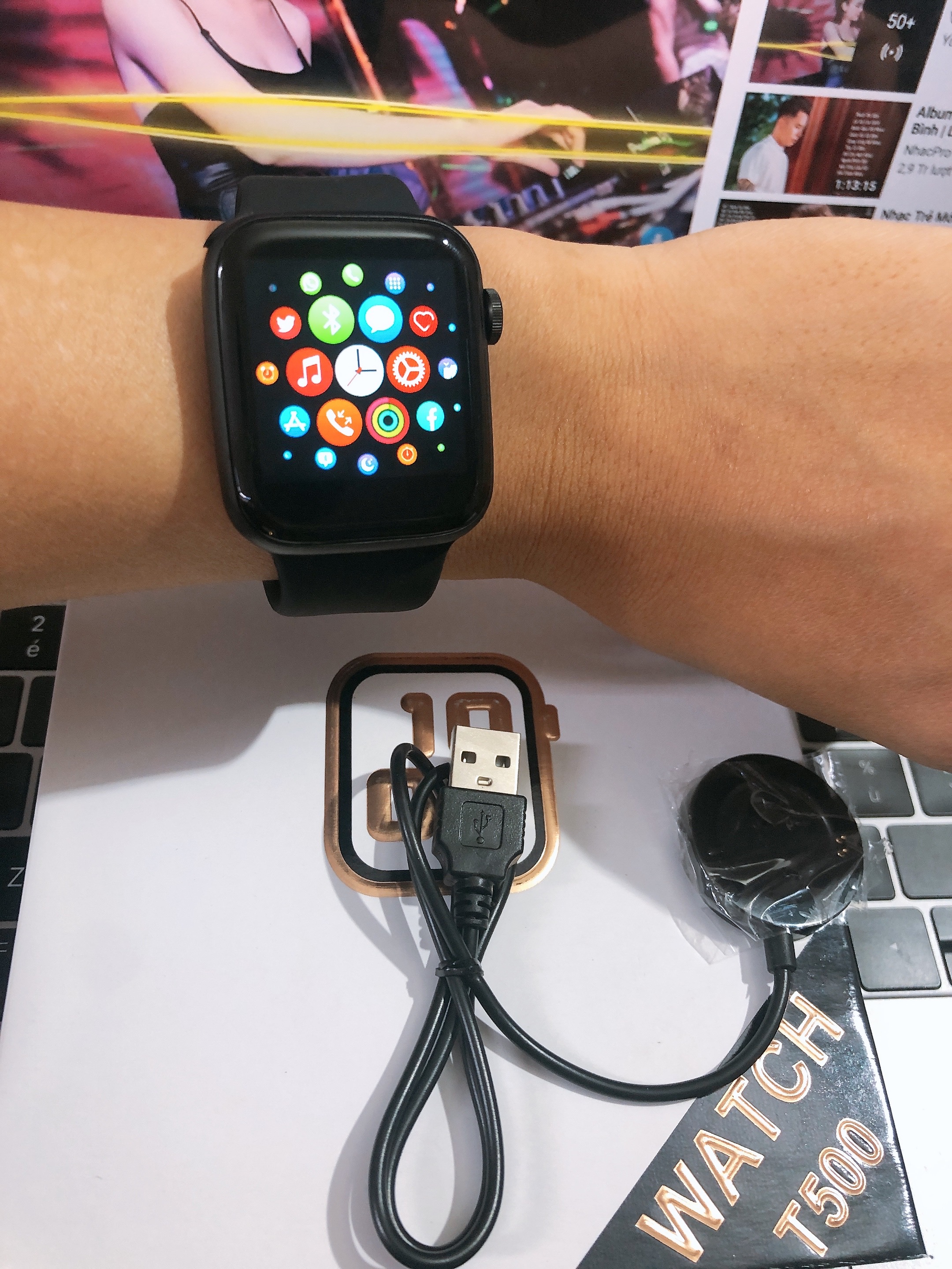 Đồng hồ thông minh SmartWatch Series 5 T500 - Chống nước kết nối dễ ...