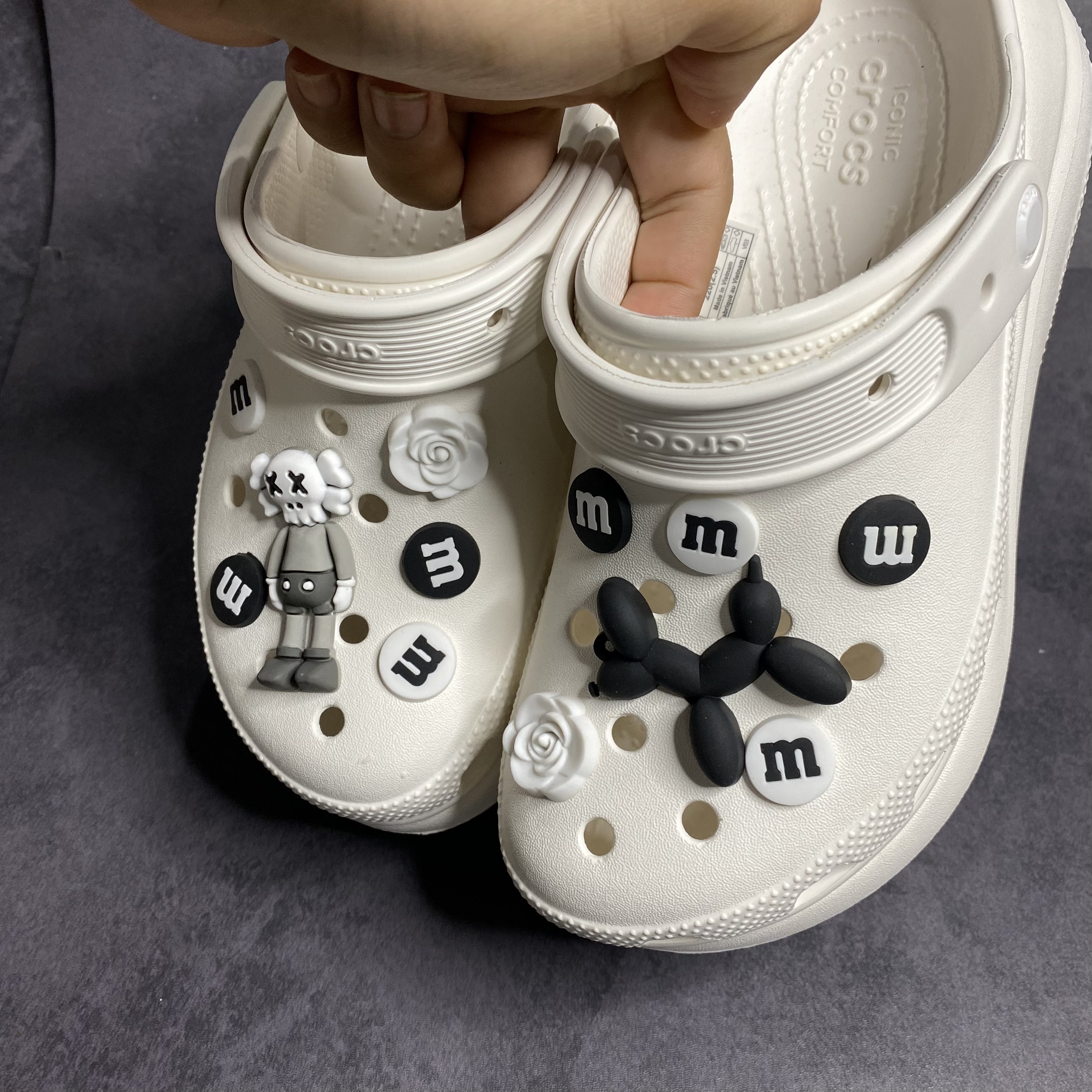 Combo 12 cái Jibbitz Crocs Sticker Gắn Dép Hình Charm Bearbrick - HQ82 ...