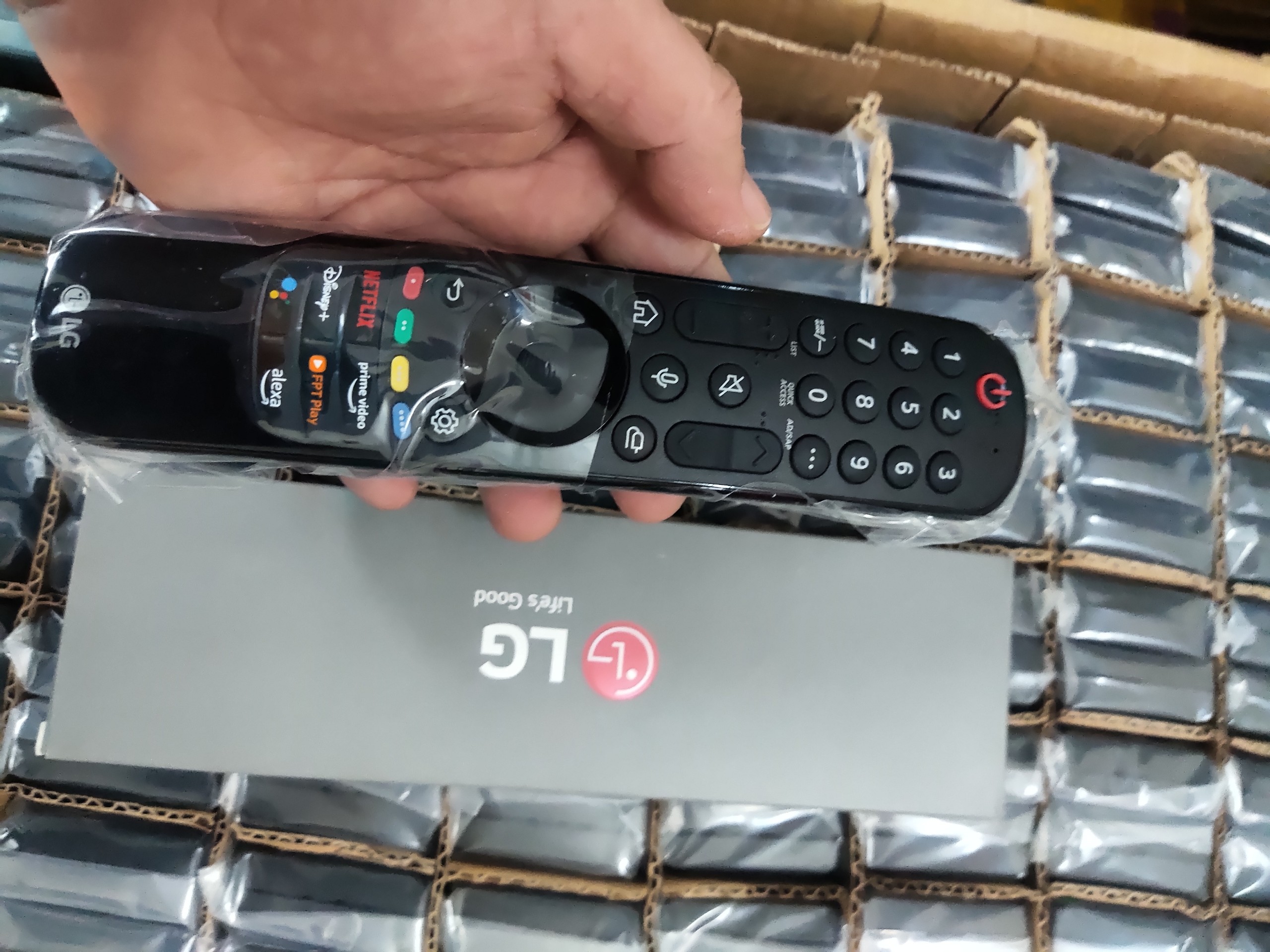 Điều khiển tivi LG MR22 dùng cho tivi từ cuối 2017 đến 2022- có giọng ...