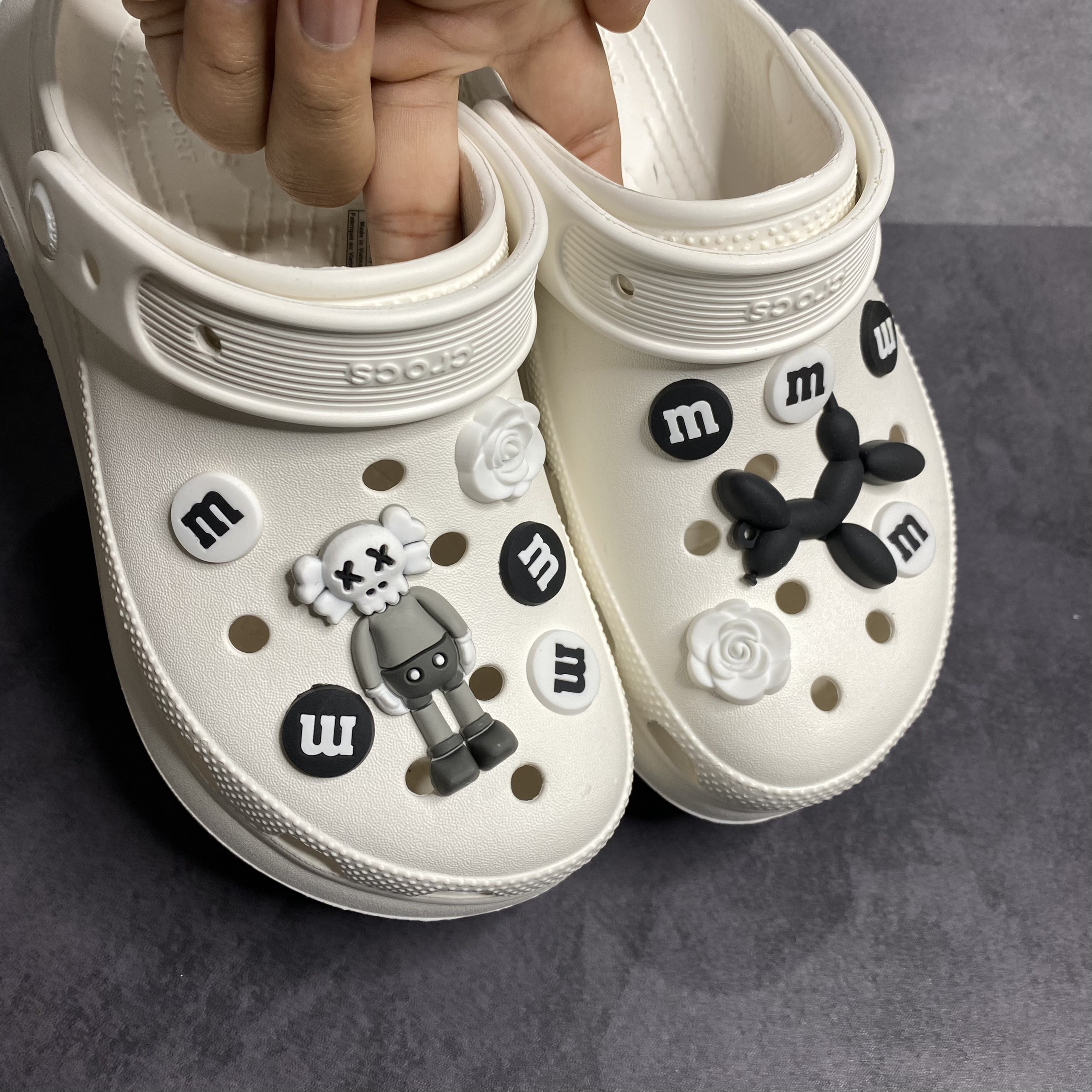 Combo 12 cái Jibbitz Crocs Sticker Gắn Dép Hình Charm Bearbrick - HQ82 ...