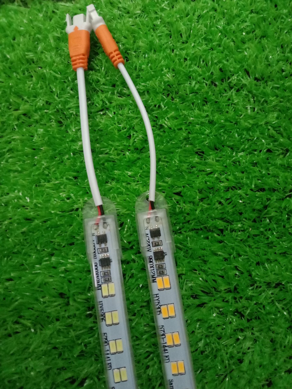 Combo 10 đèn led thanh(2 đường led)1m dùng điện 220v trang trí kệtủ trưng bầy - MixASale