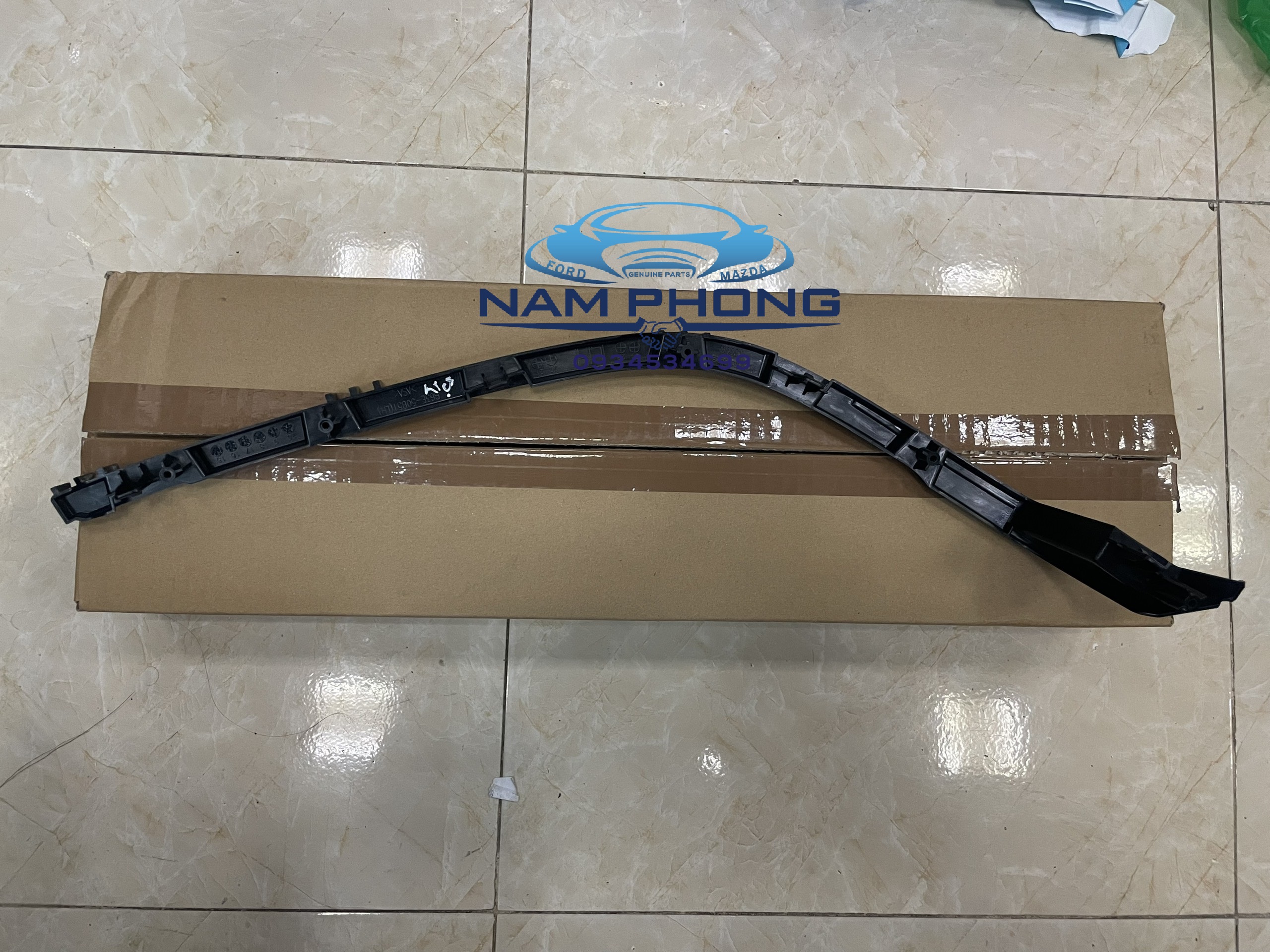 Xương nẹp ca lăng Mazda 3 LH 2017-2021 - B63E50B51B - MixASale